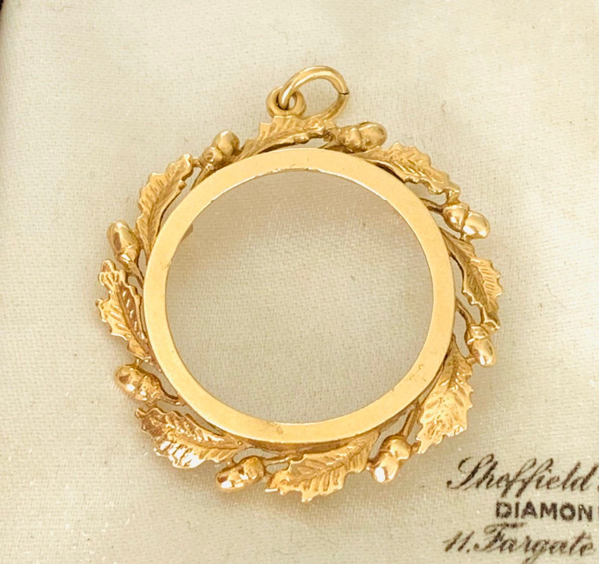 Vintage 9ct yellow gold full Sovereign pendant mount - hallmarked ...