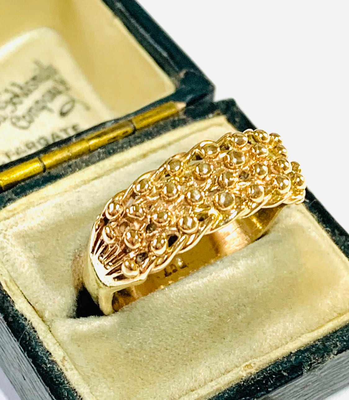 Superb antique 9ct yellow gold Keeper ring - size Q - 8