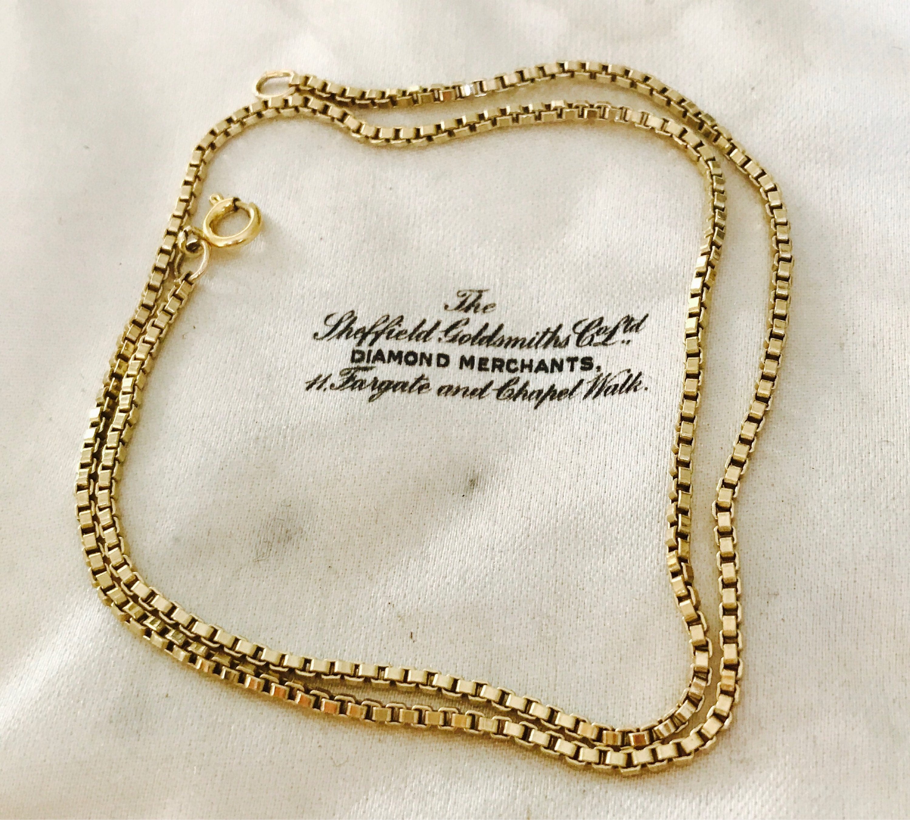 Superb quality vintage 9ct gold 20 inch box chain - Hallmarked