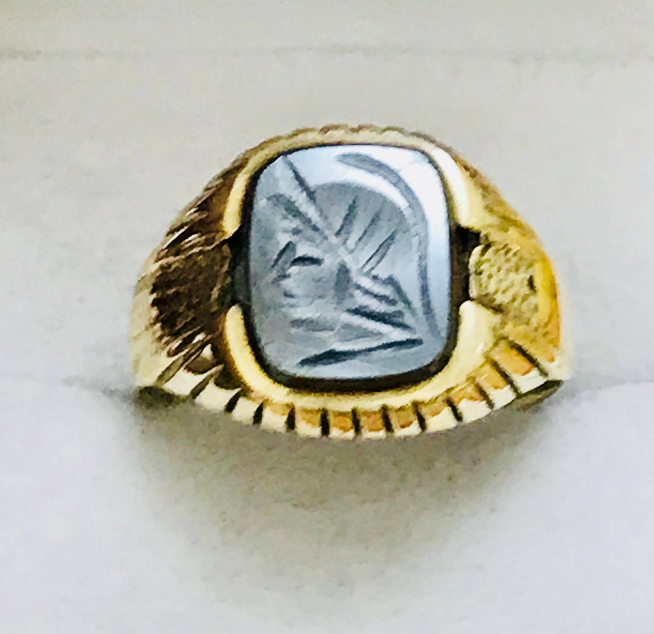 Superb vintage 9ct yellow gold Men's hematite Roman Centurion signet ...