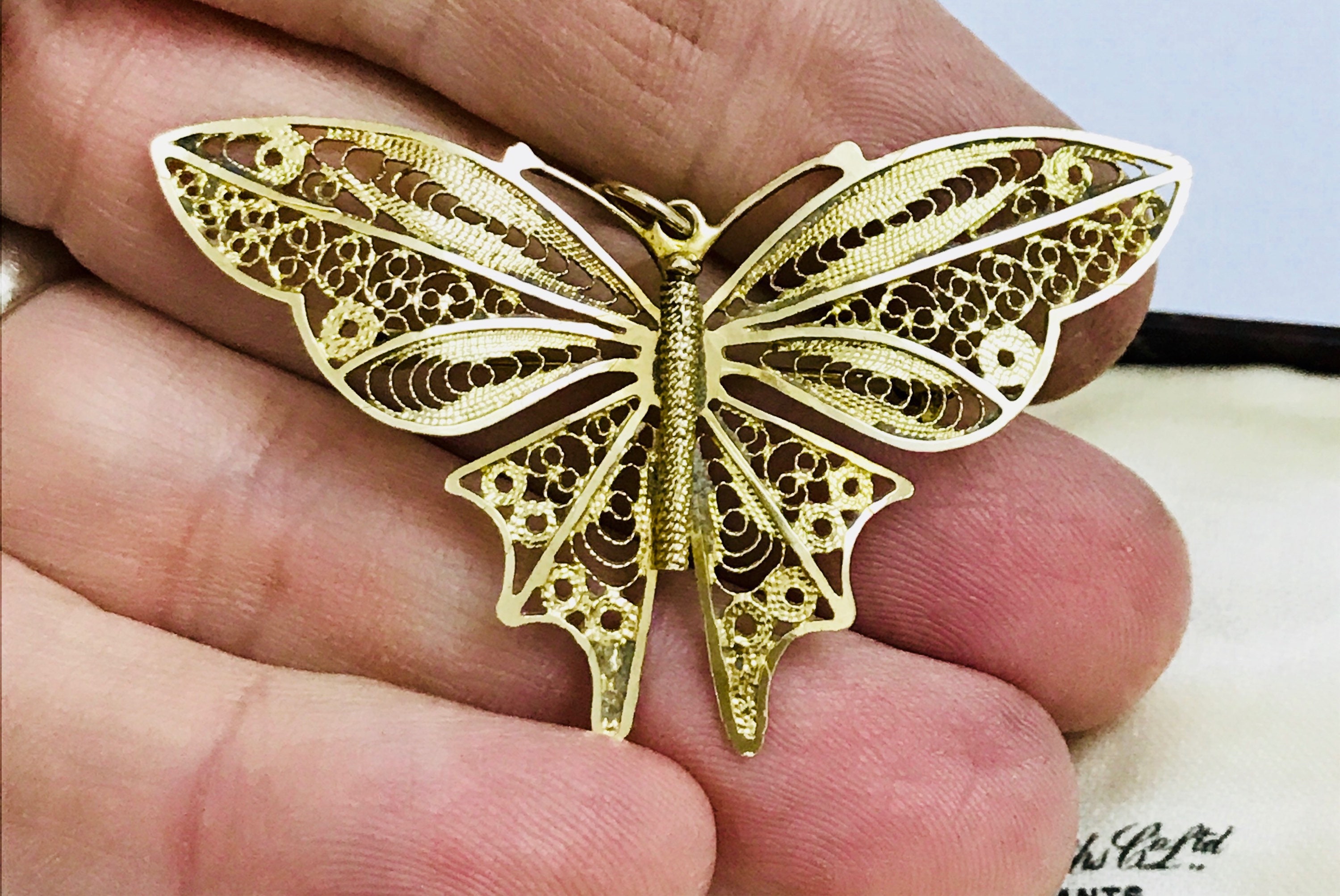 Stunning vintage 9ct yellow gold filigree Butterfly brooch or pendant ...