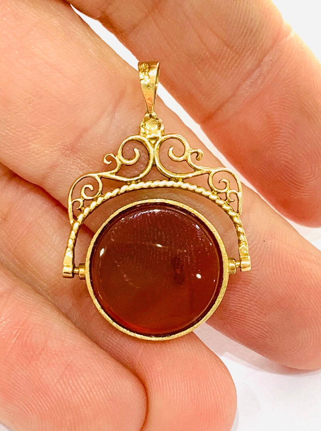 Stunning vintage 9ct yellow gold Carnelian and Tigers Eye spinning fob ...