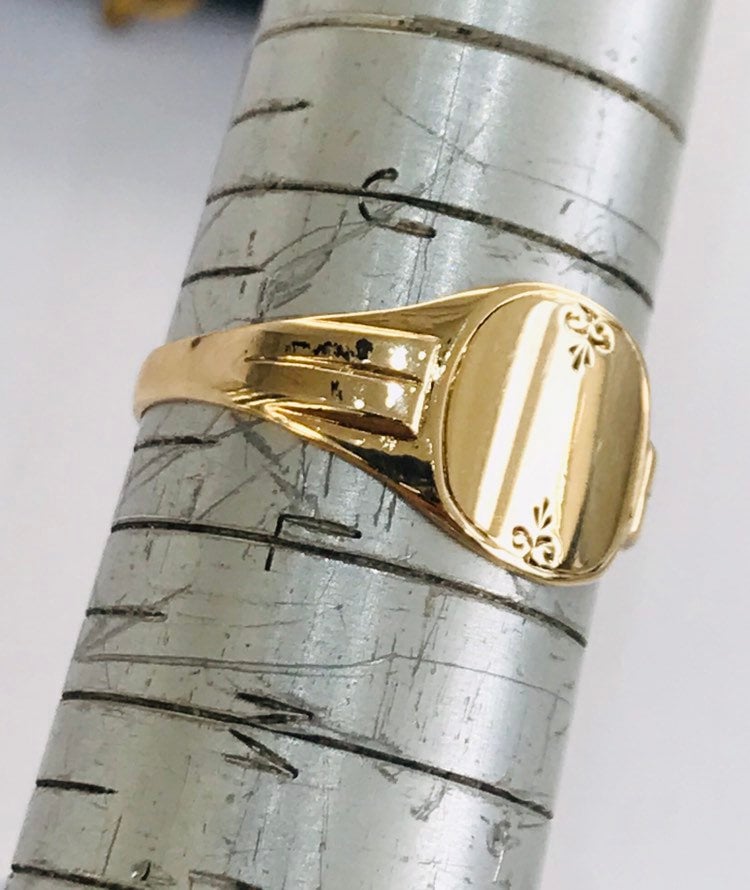Stunning vintage 9ct gold Ladies signet / pinky ring - hallmarked ...