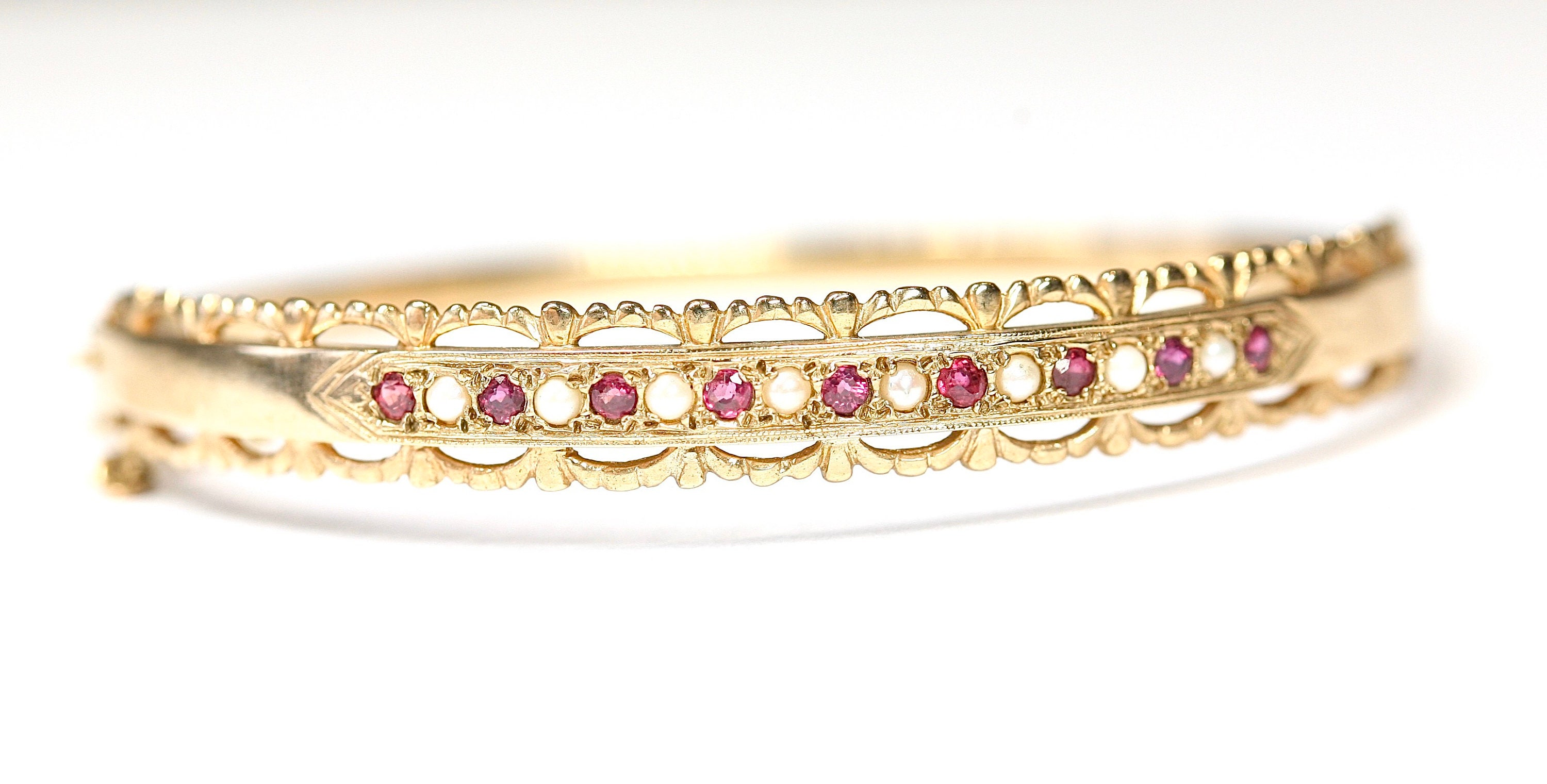 Beautiful vintage 9ct yellow gold Ruby & Pearl Victorian style bangle ...