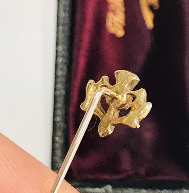 Superb vintage 9ct gold Scottish Thistle stick pin / lapel pin / tie ...