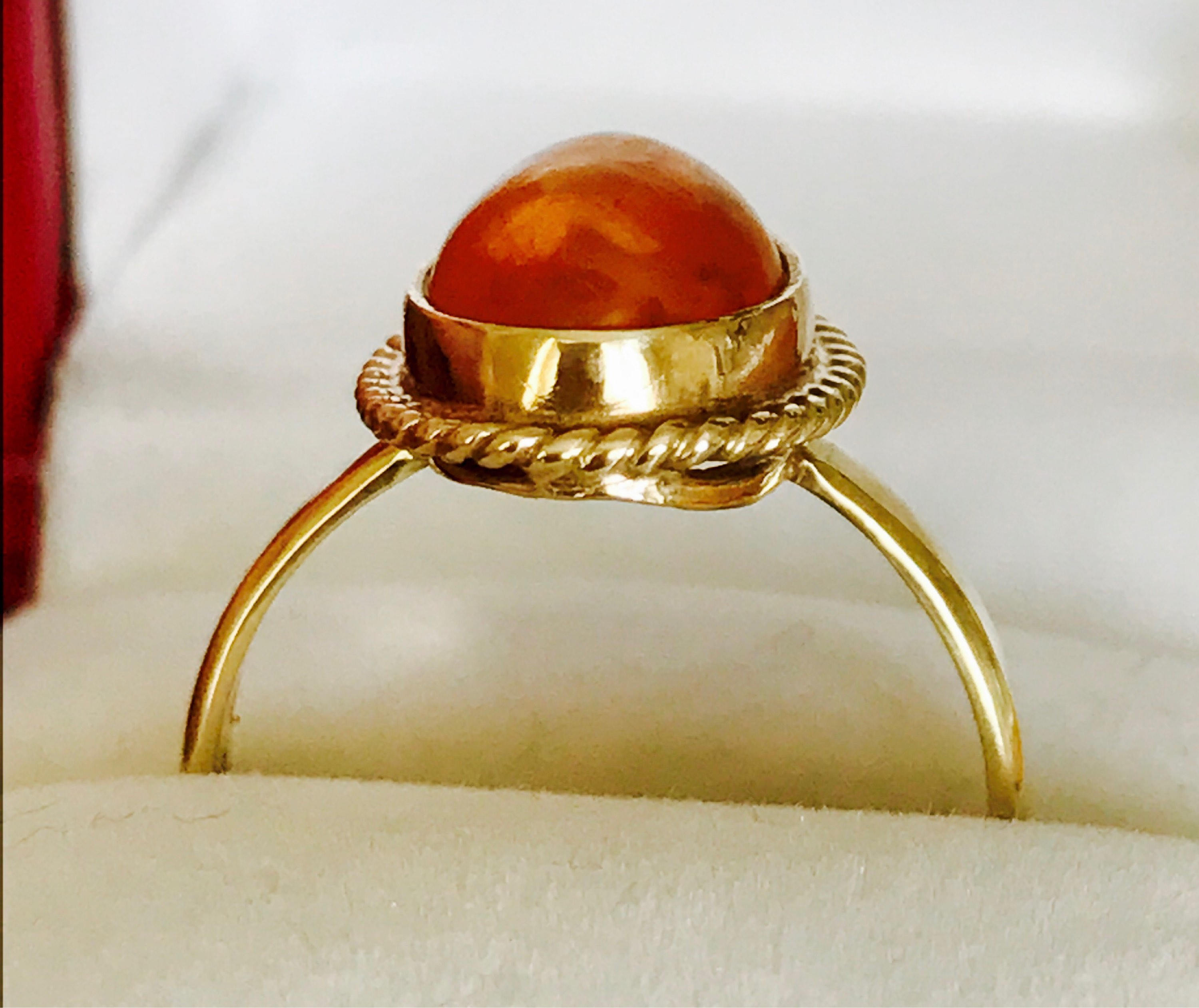 Stunning vintage 9ct yellow gold Amber ring **Reserved for Kjetil**