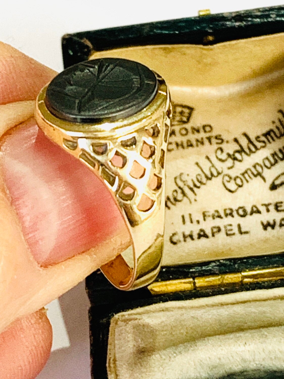 Stunning vintage 9ct yellow gold carved hematite Centurion ring - fully ...