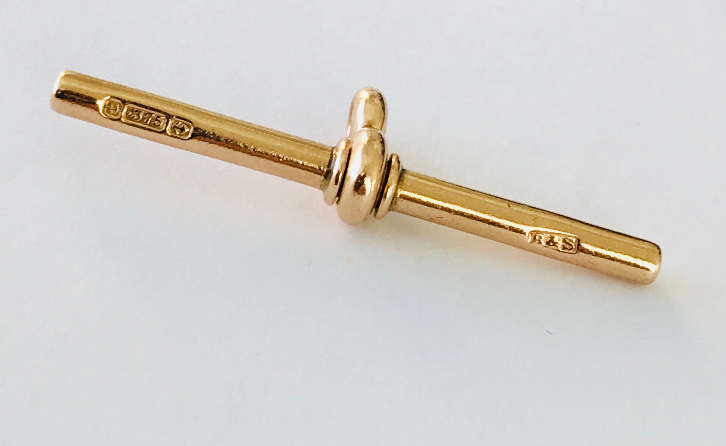 Stunning antique 9ct rose gold t-bar - fully hallmarked