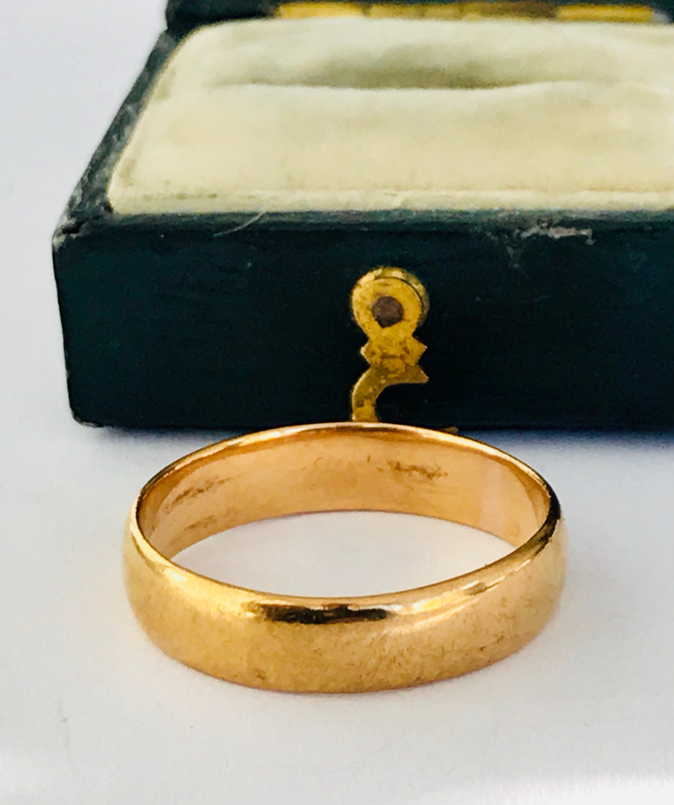Stunning Victorian 148 year old 22ct gold wedding ring - hallmarked ...
