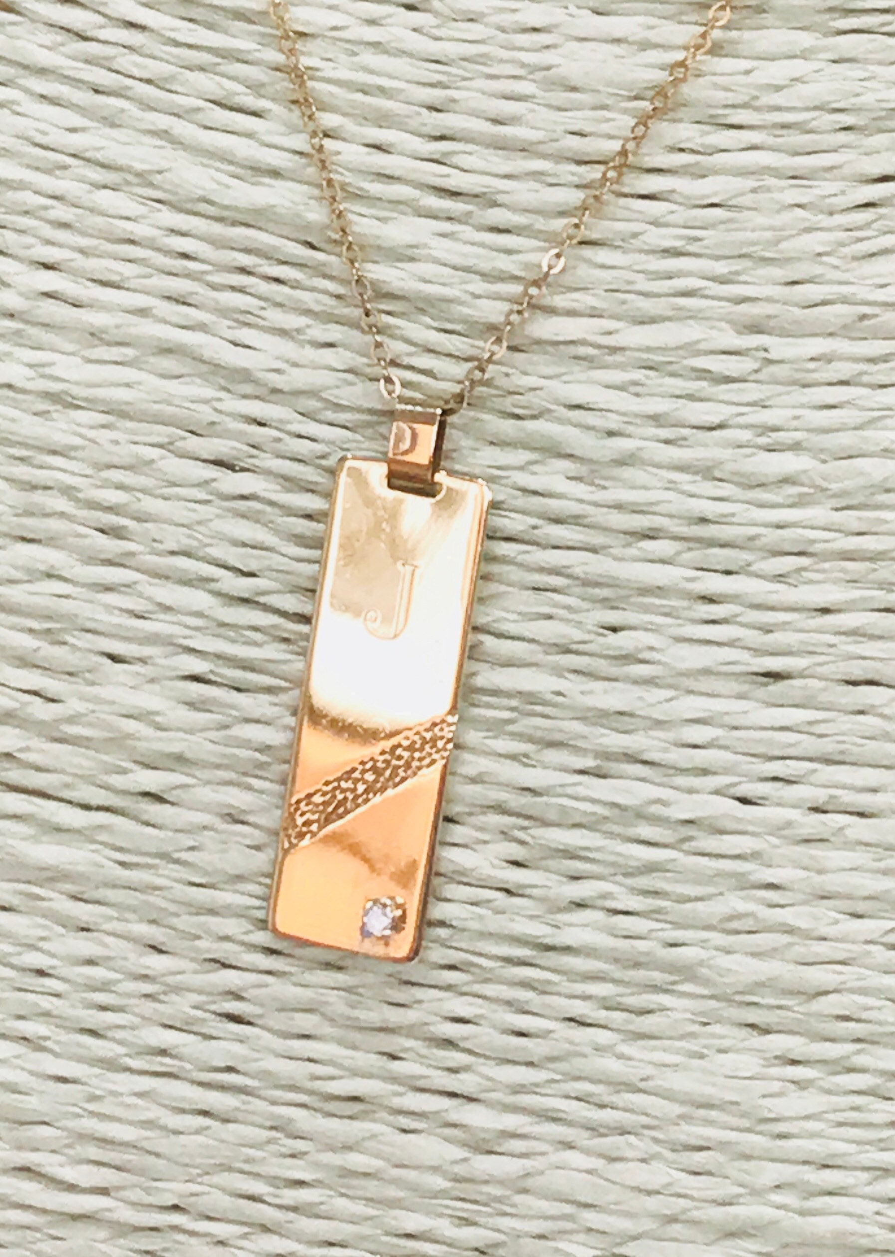 Vintage 9ct yellow gold diamond initialled 'J' pendant and chain ...