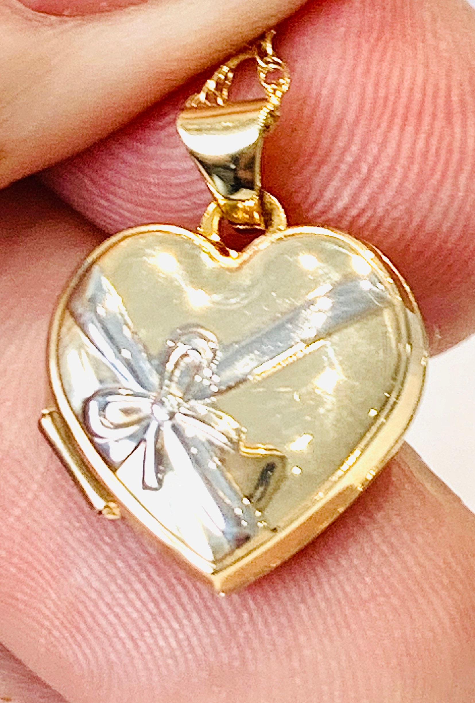 Reserved **Vintage 9ct white and yellow gold 18 inch double Heart ...