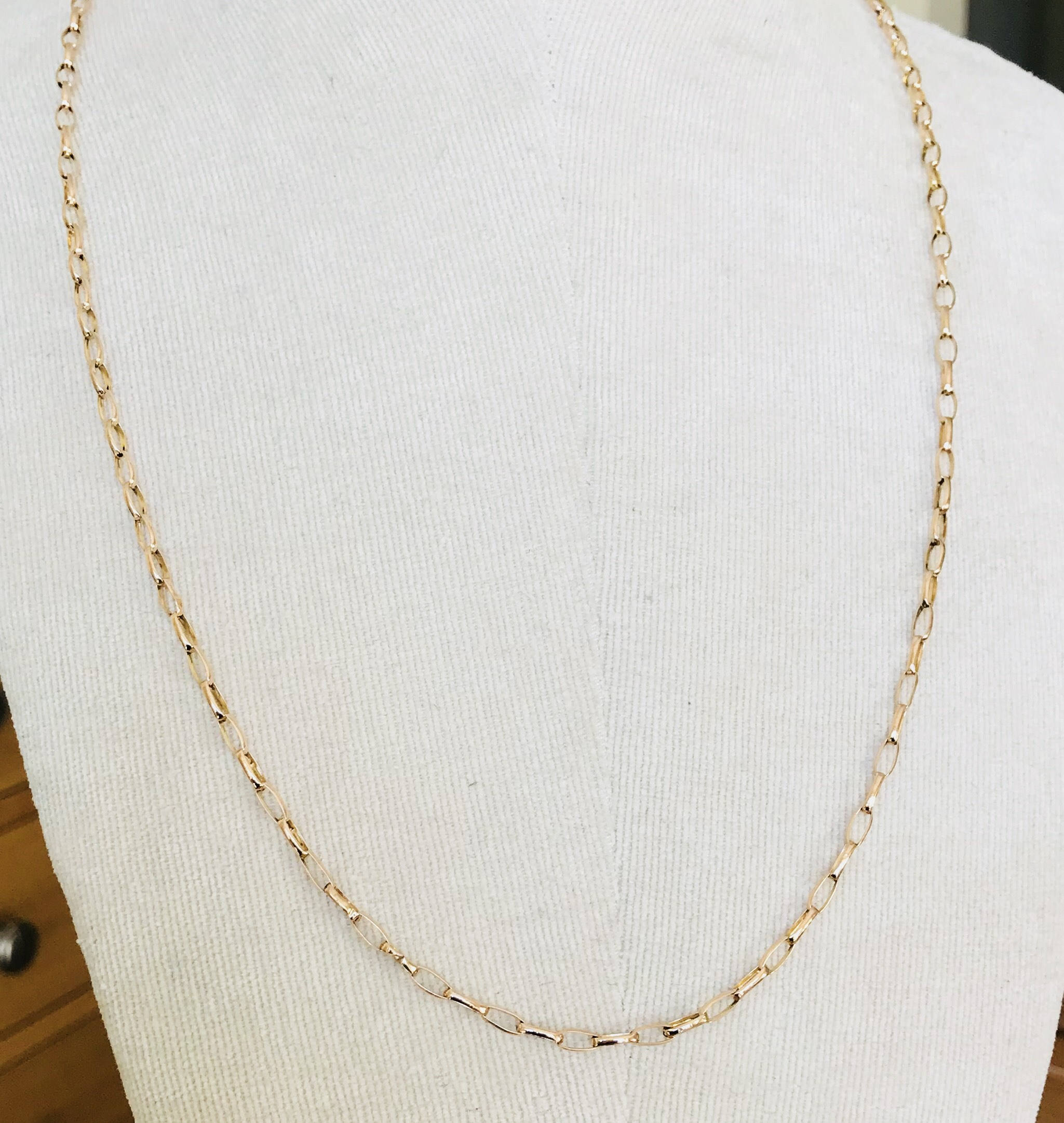 Stunning vintage 9ct rose gold 26 inch long chain fully hallmarked