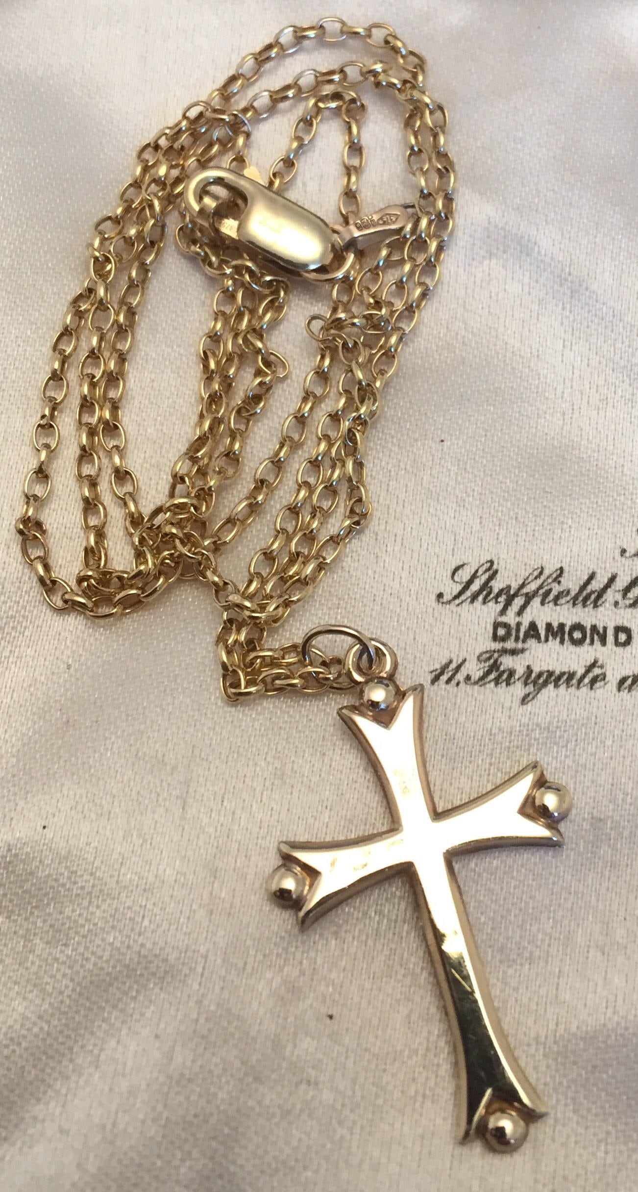 Super vintage 9ct gold Cross & chain