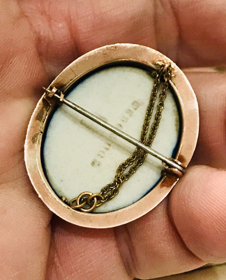 Stunning antique 9ct rose gold Wedgwood Jasperware brooch - early 1900's