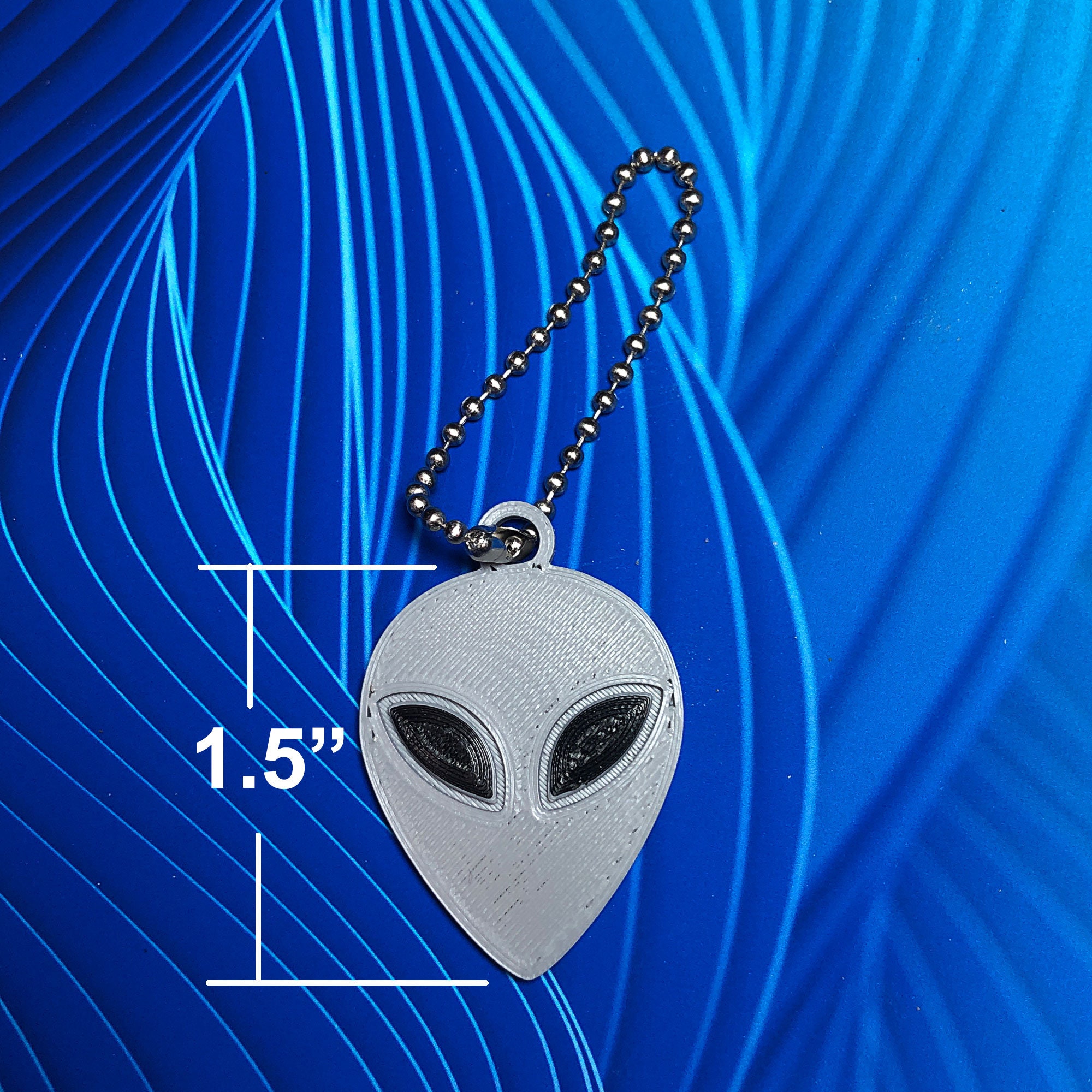 Alien Head Keychain 3D Printed 2 Color - Etsy