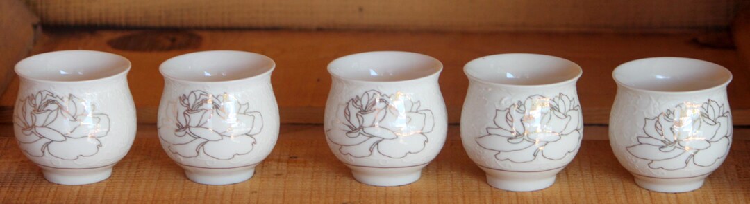 Vintage Porcelain Embossed Chinese Tea Cups With Gilt Floral Design - Etsy