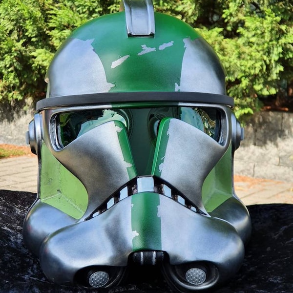 Commander Gree - Etsy