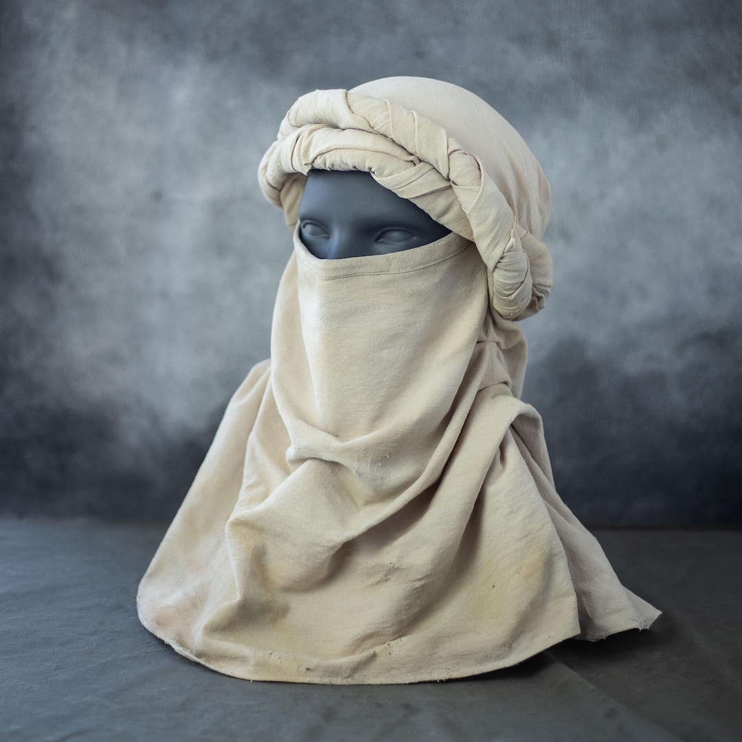 Rey Jakku Scavenger Head-wrap and Mask: Linen Desert's Headdress ...