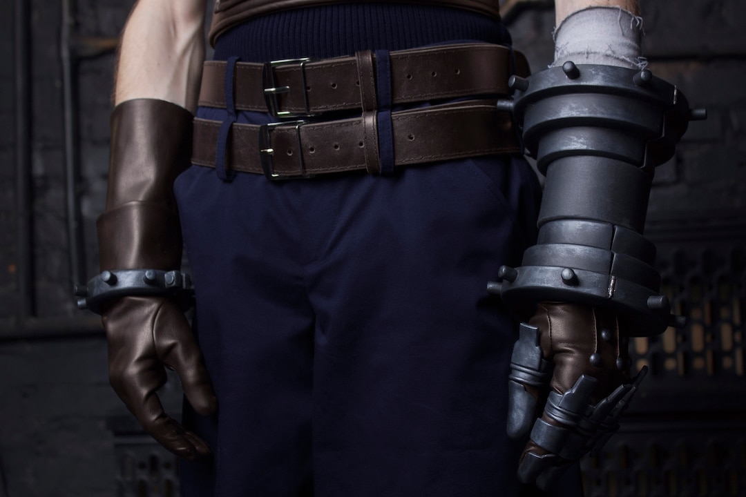 Cloud, Fantasy Remake Inspired Cosplay Gloves With Armored Fingers ...