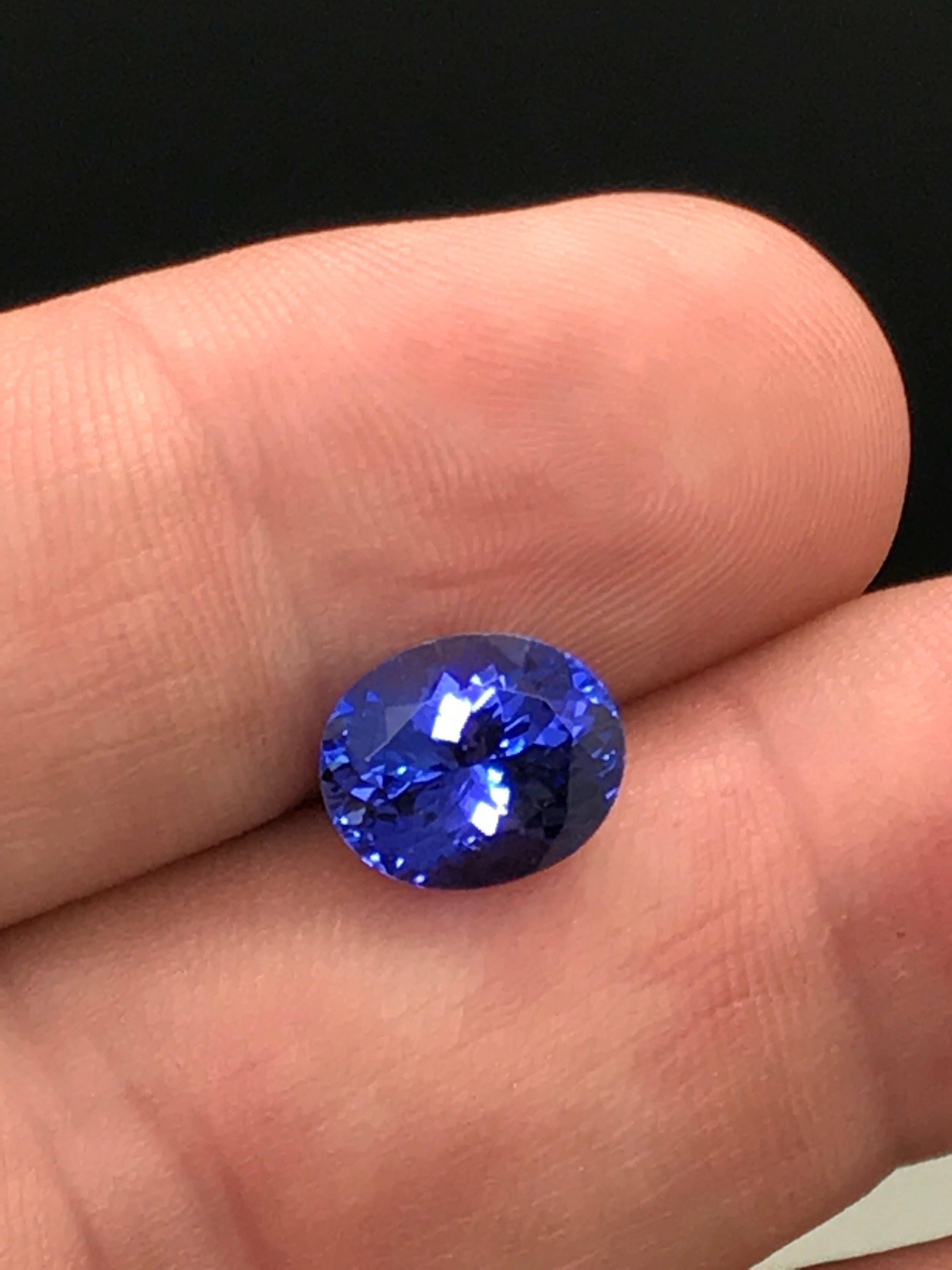 Natural Tanzanite. 3.215ct Oval.