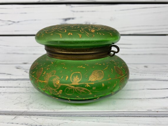 Victorian Hand Painted French Green Glass Hinged Powd… - Gem