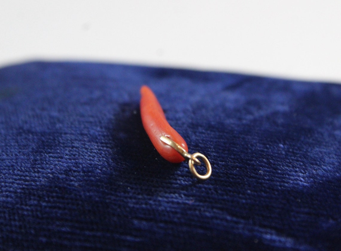 Antique 18k Gold Horn Shape Natural Red Coral Pendant - Etsy
