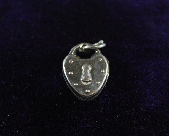 Antique Sterling Silver Lock Heart Shape Small Pendant - Gem