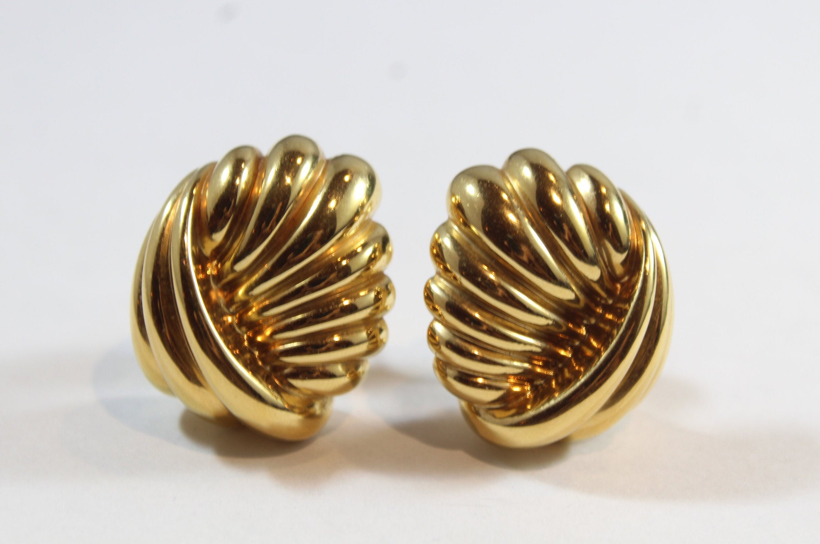 Vintage 18k Gold Shell Shape Chunky Stud Earring - Etsy