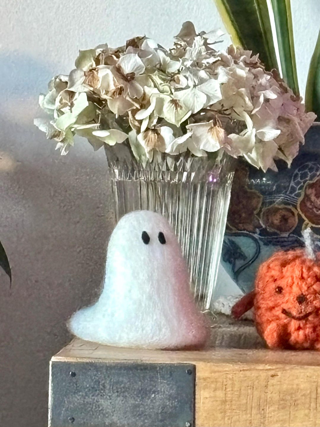 Needle Felted Wool Ghost Figurine: Spooky Halloween Decor - Etsy