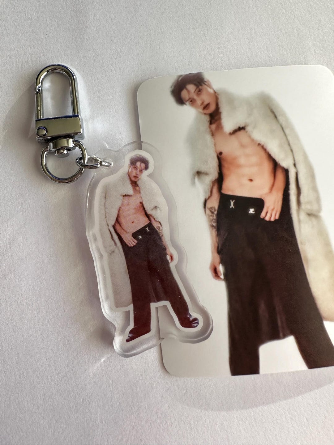 Wooyoung ATEEZ Abs Fur Coat Model Bias Atiny Keychain Phone Light Stick ...