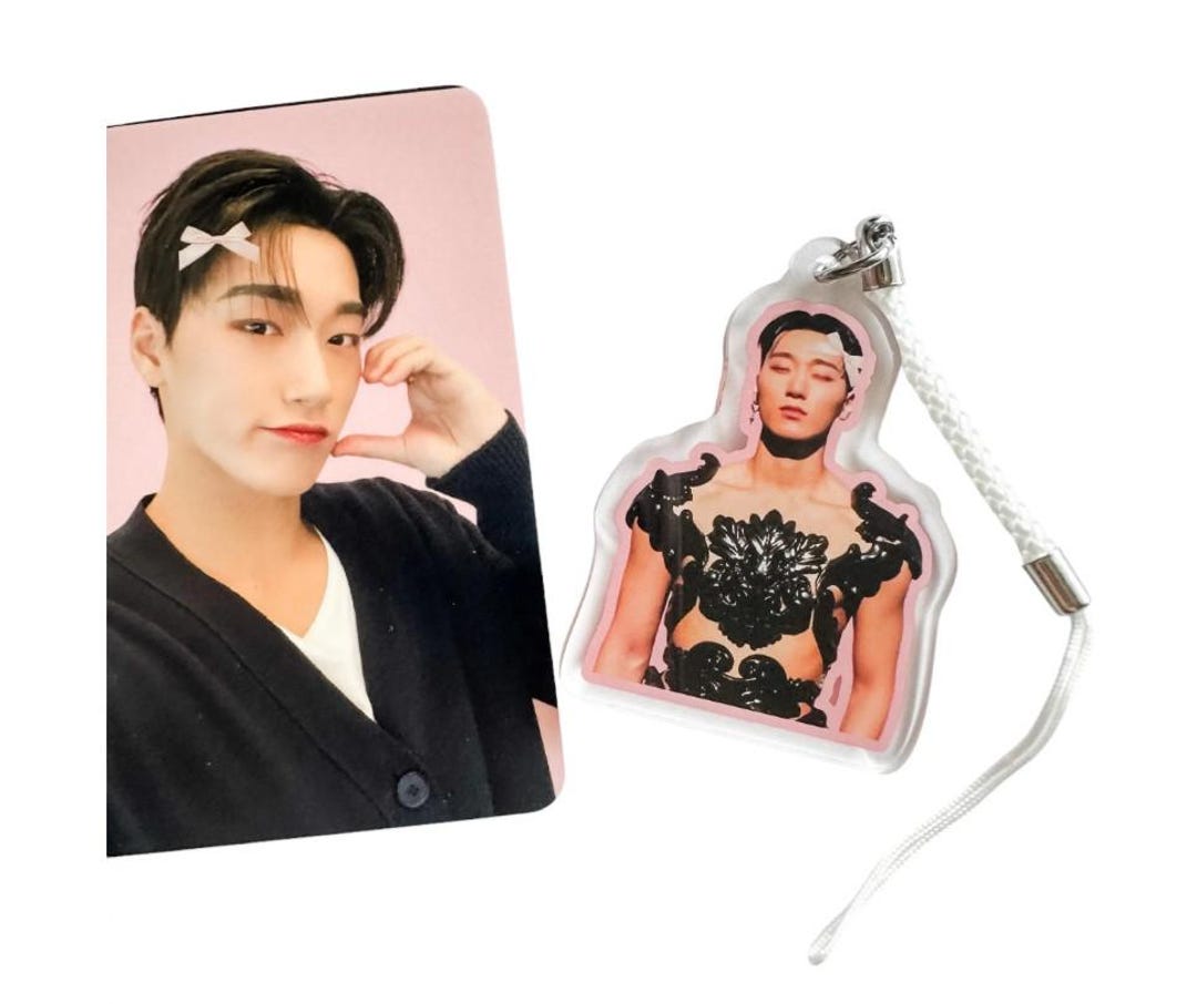 Choi SAN ICONIC Gladiator Model Bias Ateez Atiny Keychain Phone Light ...