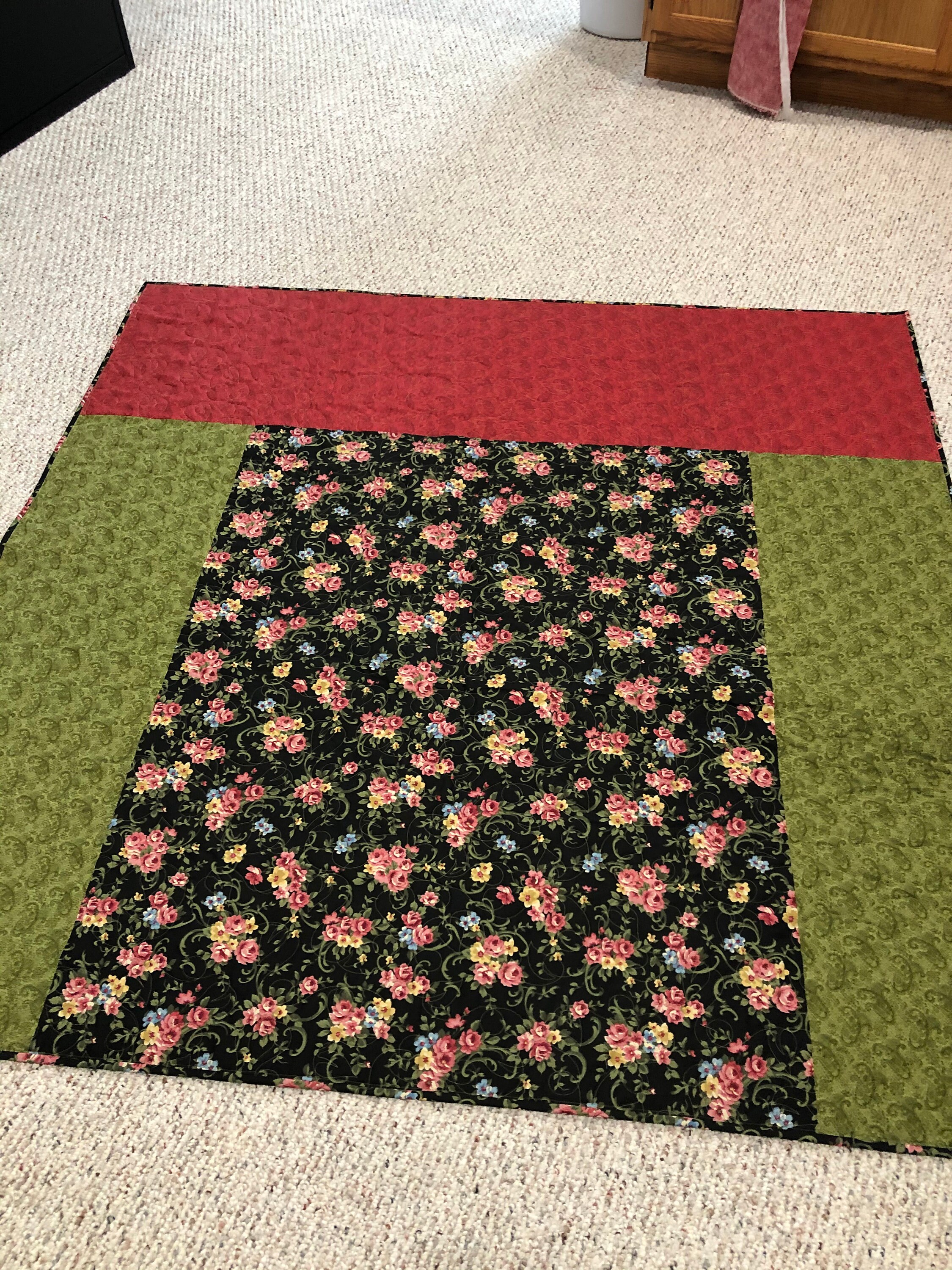 Falling Leaves, Throw Quilt, Fall Quilt, Leaves, Green and Red Quilt ...