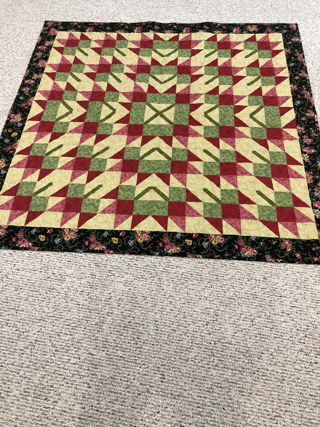 Falling Leaves, Throw Quilt, Fall Quilt, Leaves, Green and Red Quilt ...
