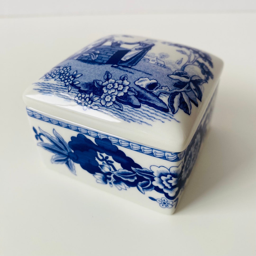 Spode Blue Room Trinket Box: Girl at Well, Blue White Porcelain - Etsy