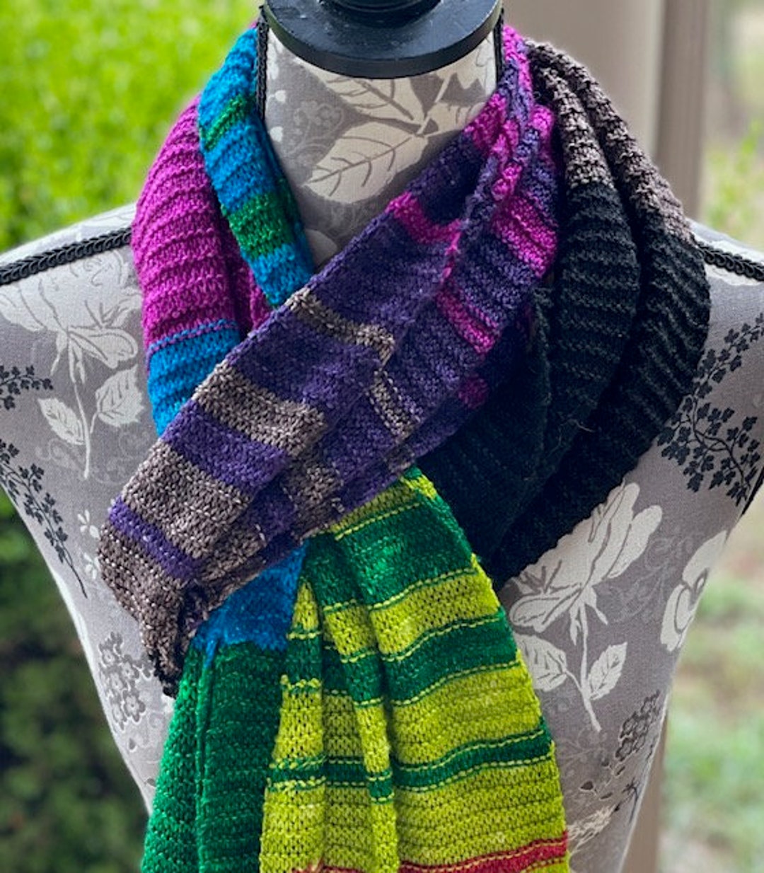 Fade to Black Scarf Knitting Pattern - Etsy