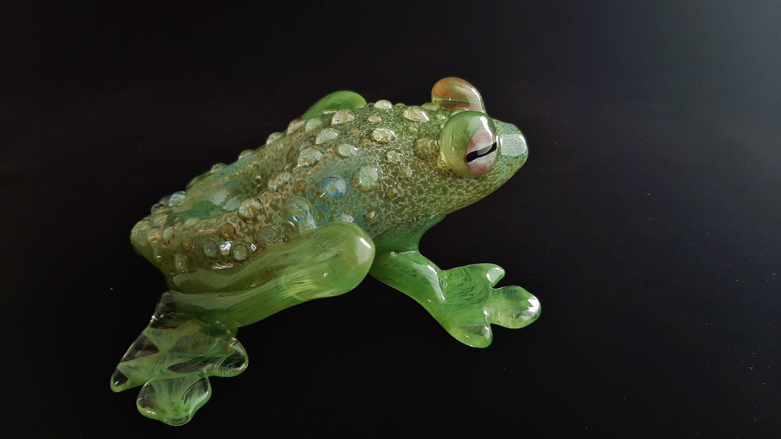 Glass Frog Pipe | UV Glow | Color Changing | Unique Functional Glass ...