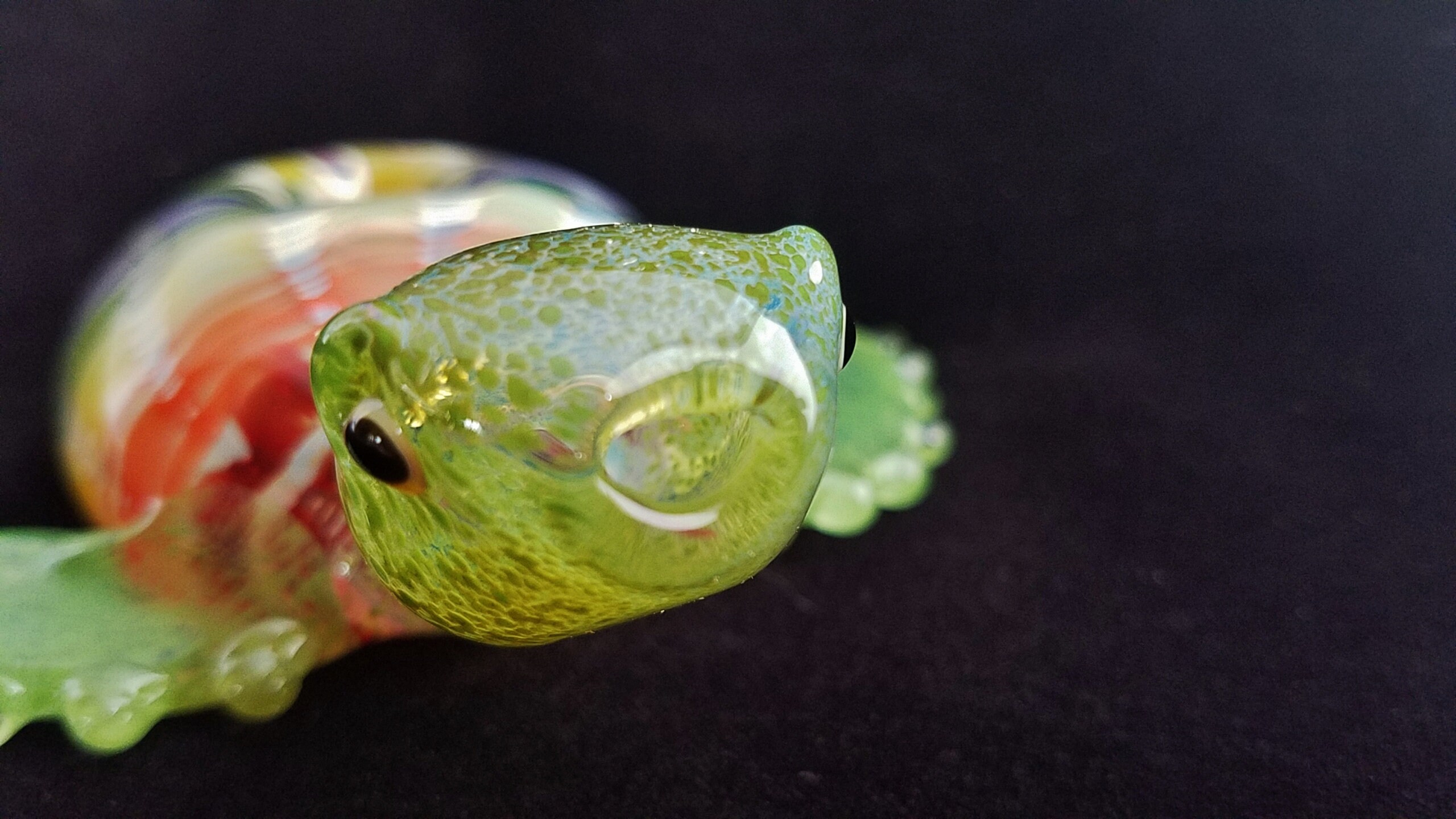 Glass Sea Turtle Pipe (Rainbow Shell) | UV Glow | Color Changing ...