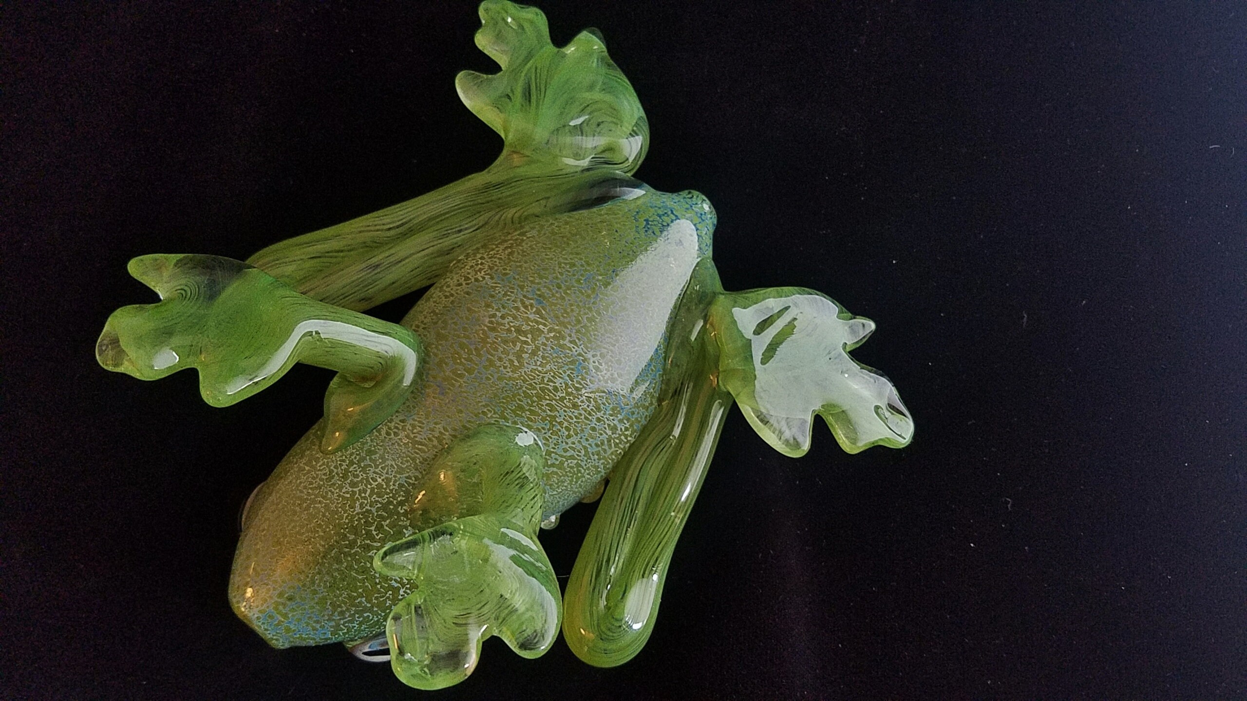 Glass Frog Pipe | UV Glow | Color Changing | Unique Functional Glass ...