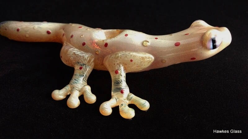 Glass Gecko Pipe (UV Glow)