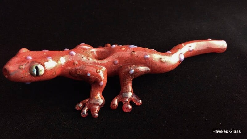 Glass Gecko Pipe (UV Glow)