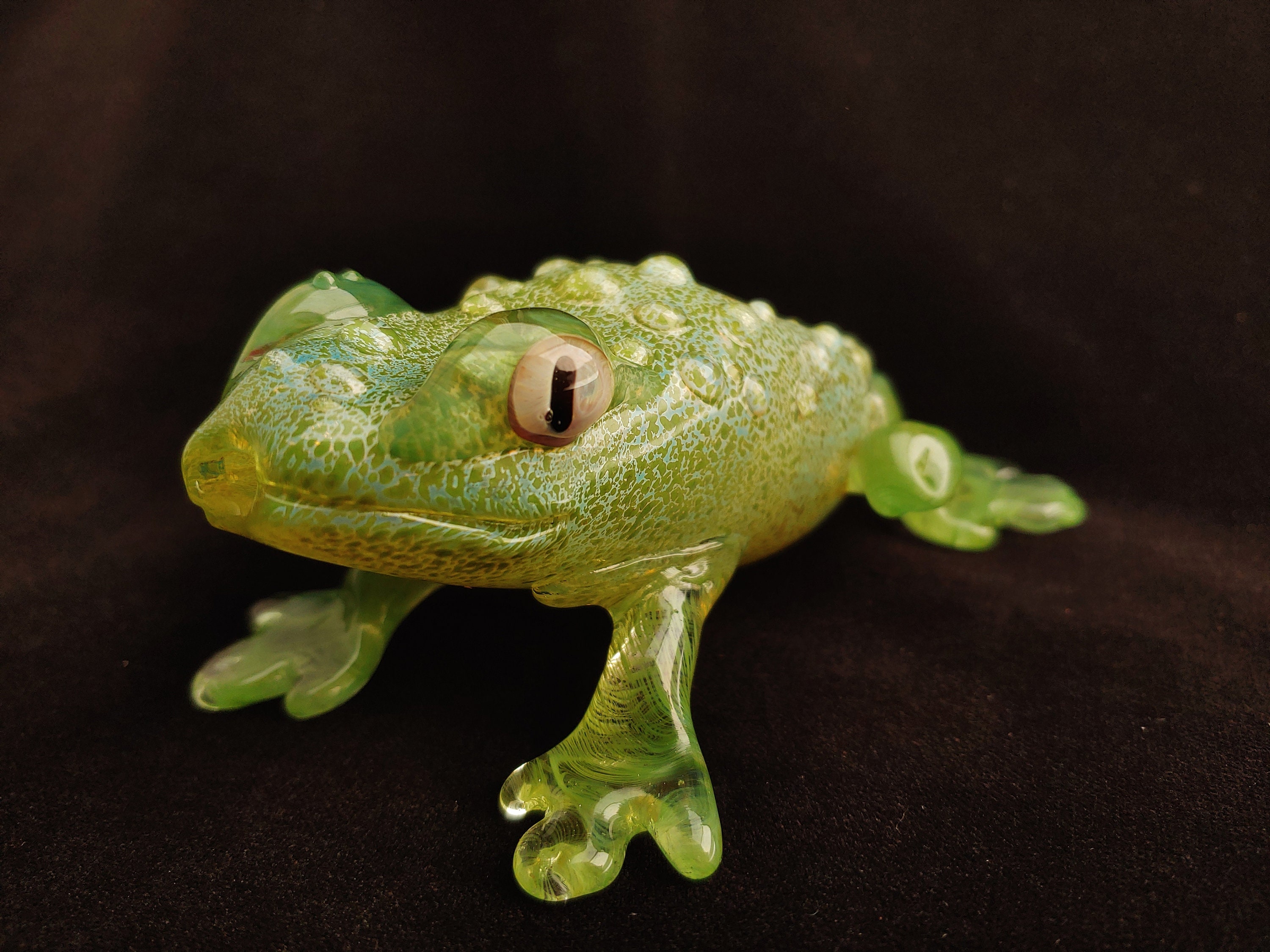 Glass Frog Pipe | UV Glow | Color Changing | Unique Functional Glass ...