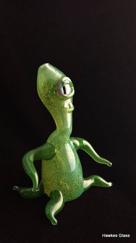 Glass Alien Pipe
