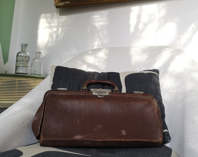 Vintage 19th Century Distressed Leather and Brass Doctors Bag Medical ...