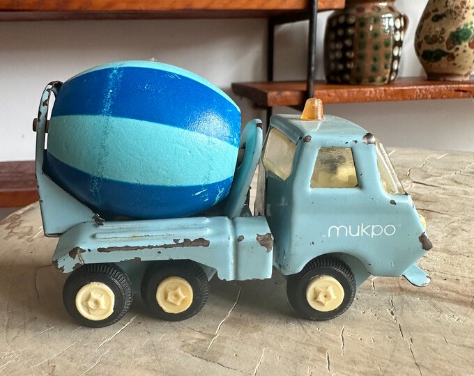 Cherish the Past With This 1960s Vintage Blue Mukpo Milk Carrier Toy ...