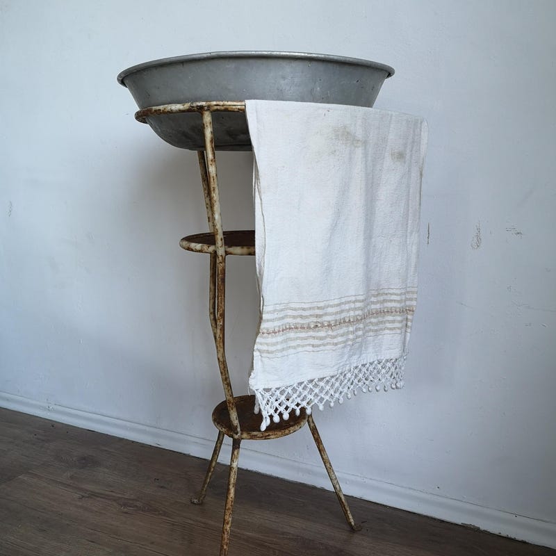 Antique Old Garden Basin - Etsy UK