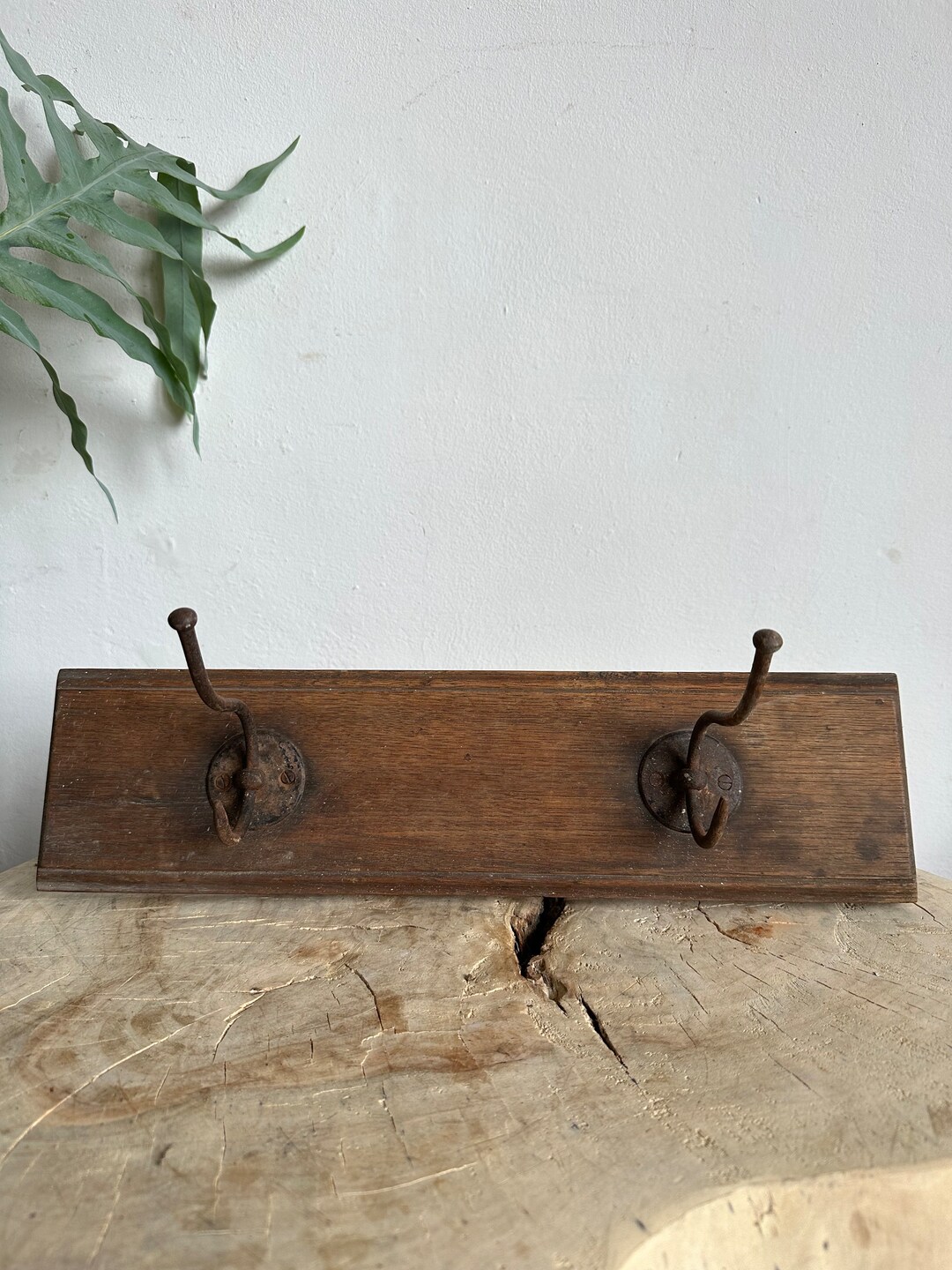 Rustic Antique COAT HOOK Beautiful Hard Wood Mount Classic Shaped Peg ...