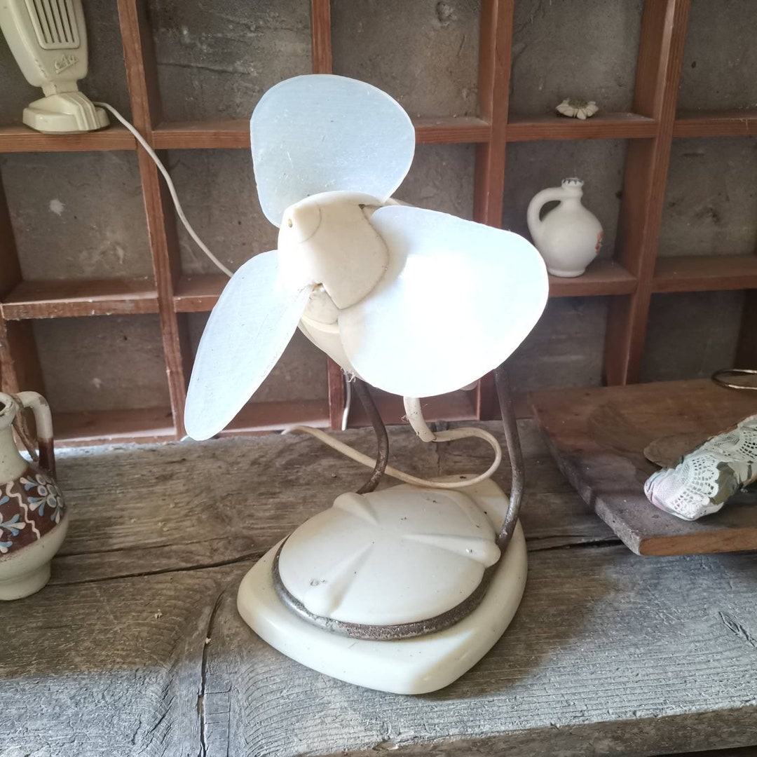 ROCKET Fan 1940s RETRO Old Solid Desk Wall Industrial Style Fan Air ...
