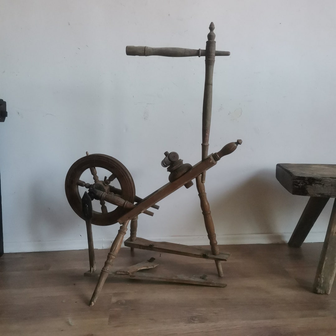 Beautiful Saxony Style RUSTIC Spinning Wheel Very Decorative 1800 Wool ...