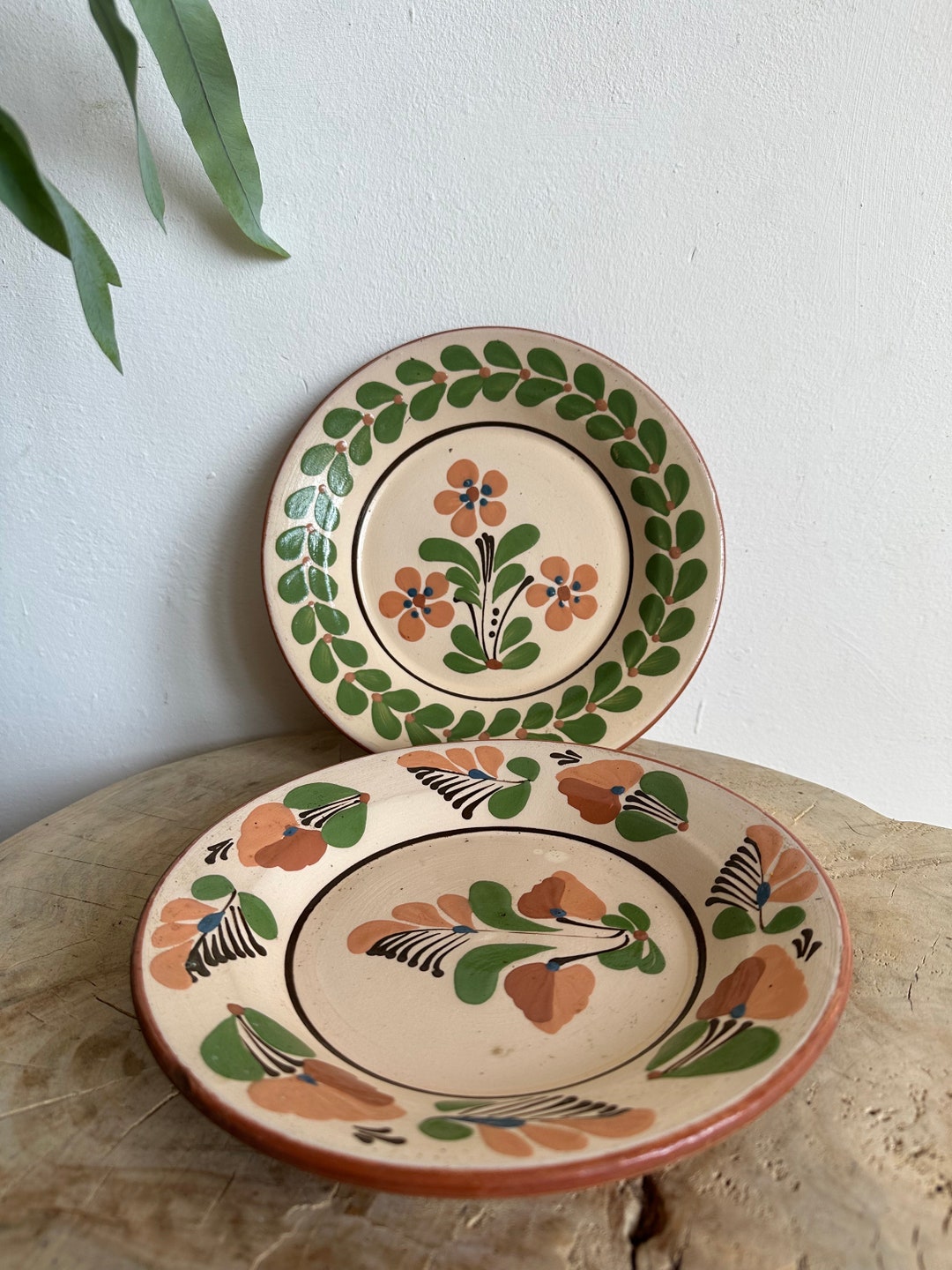 Pretty and Bright Set of 2 Plates Vintage Folk Art Hand Painted ...