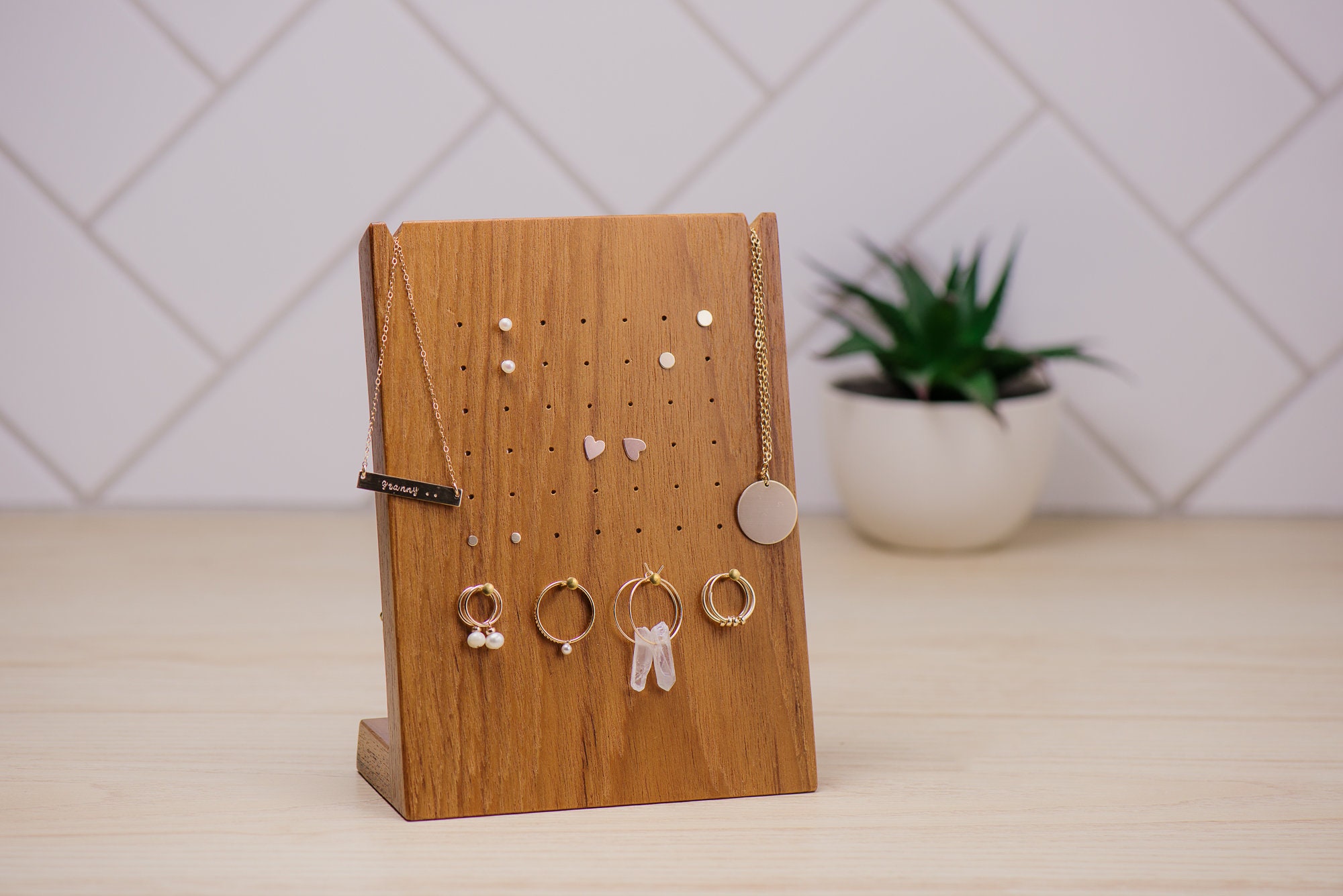 CHOOSE YOUR GRAIN / Teak / Wooden Earring Display Stand / - Etsy